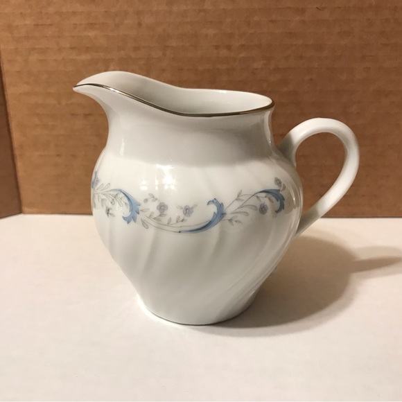 Kitchen | Camelot China Gracious 199 Japan Serve Ware Small Creamer ...